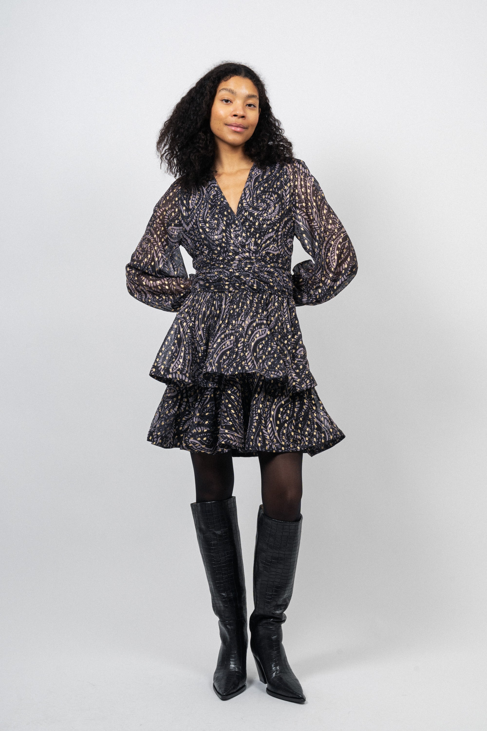 OSMINE af nor - Kjoler - Jade Wave Dress - Black Gold - Villoid