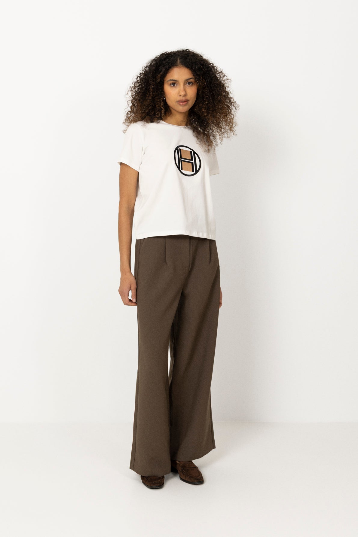 HÉST - T-skjorter & topper - Logo T-Shirt - White Alyssum - Villoid