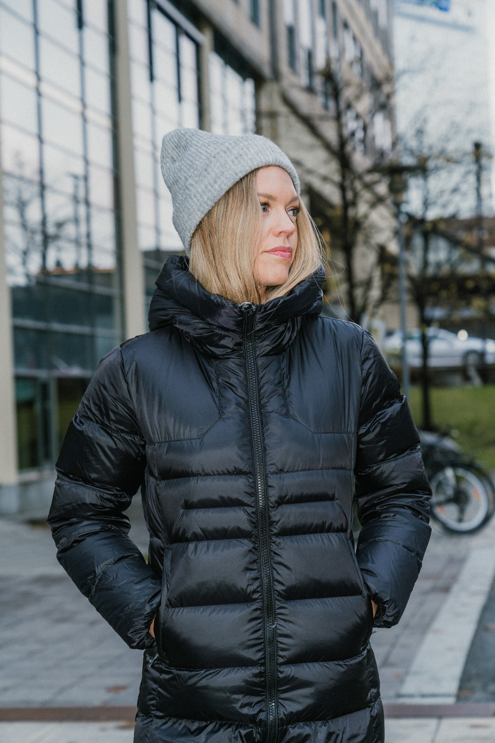 Val Cenis Long No Neck Logo - Black-Black – VILLOID