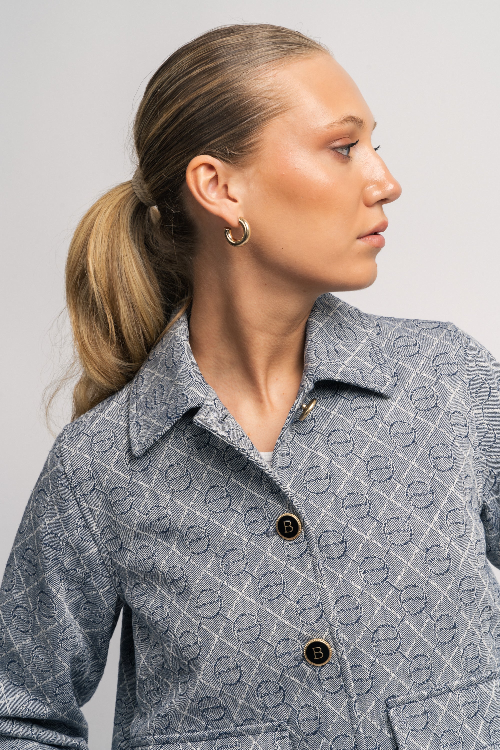 Becky Denim Jacket - Denim Logo – VILLOID