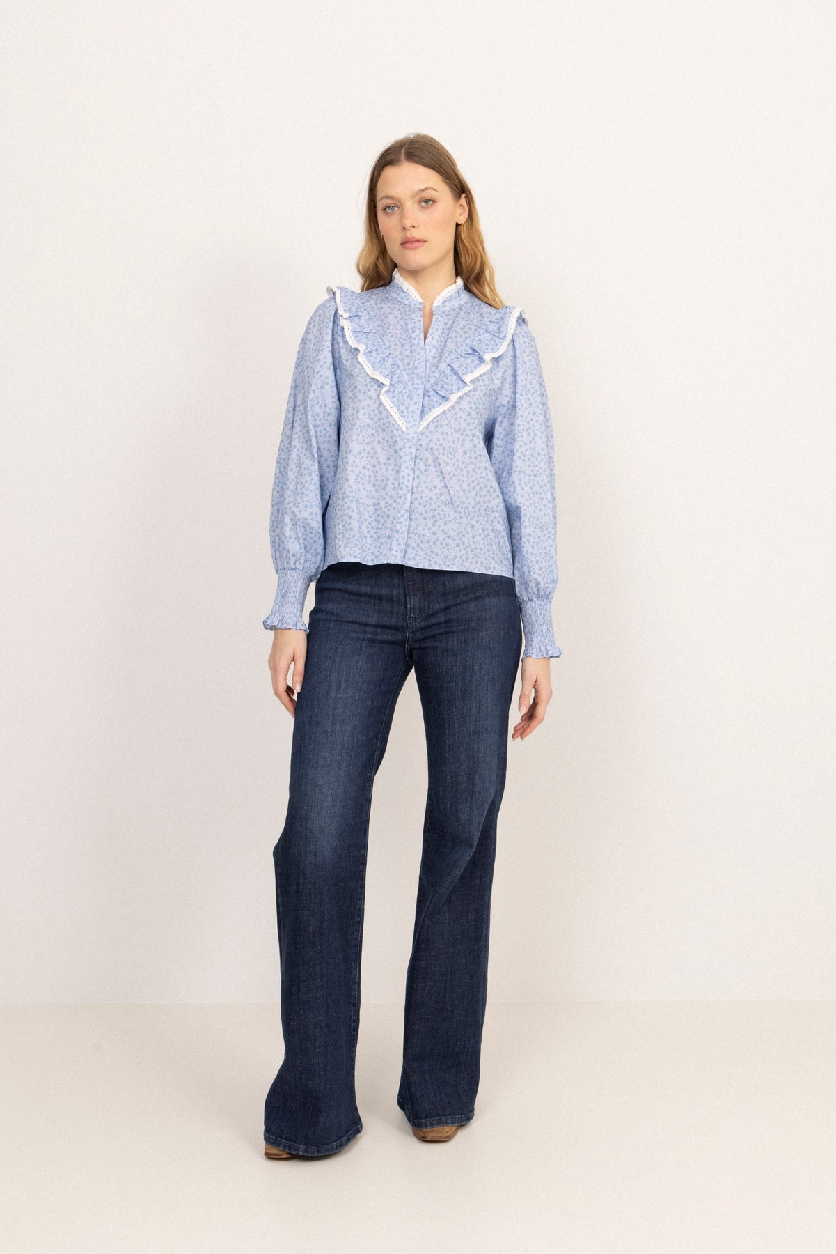 OSMINE af nor - Bluser & skjorter - Synne Cotton Flower Blouse - Blue ...