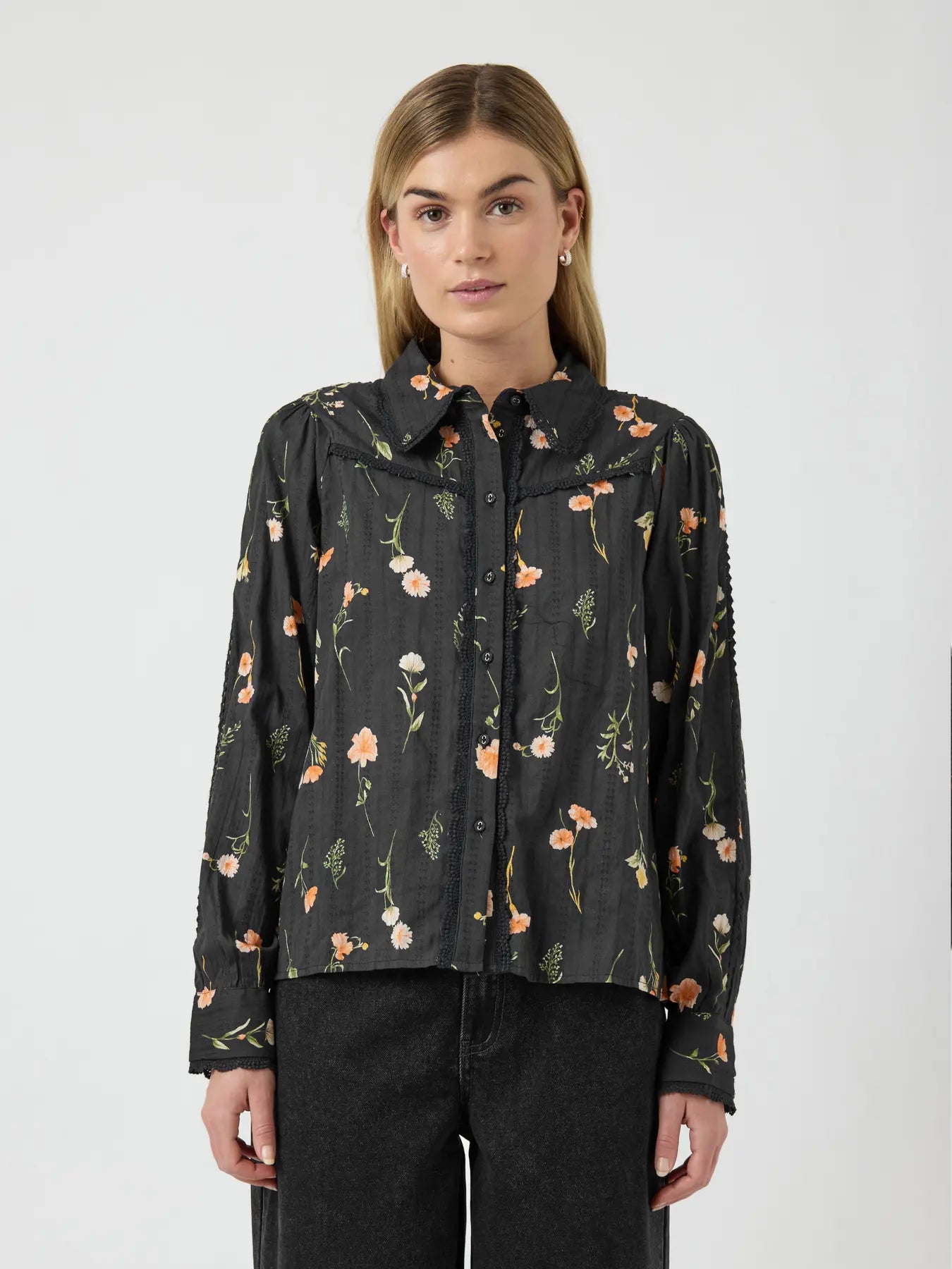 Y.A.S - Bluser & skjorter - Yassomelli Ls Shirt - Ex - Black Flower ...