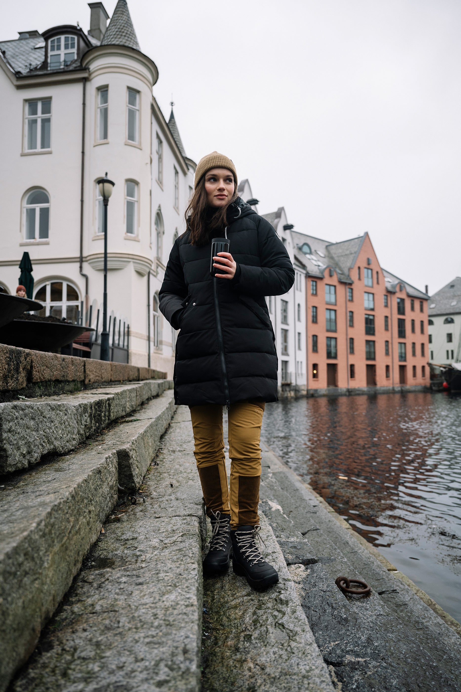 Mellow Sara Parkas - Sort – VILLOID